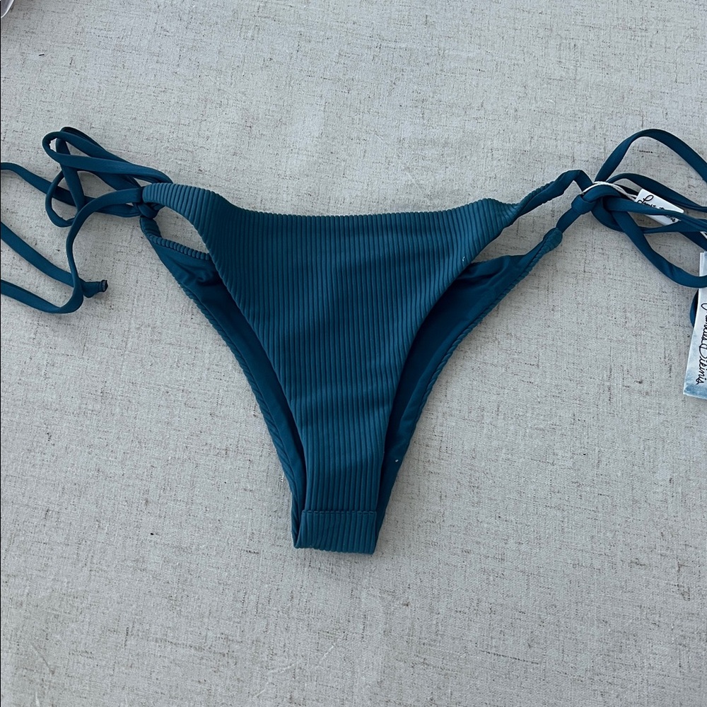 Sky Bottom - Deep Sea Blue - Gem
